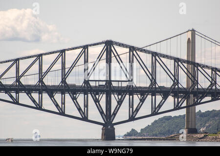 The Pont Pierre Laporte bridge and the Pont de Quebec bridge are ...