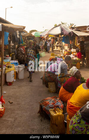Serekunda market, Gambia Stock Photo - Alamy