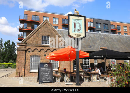 Woolwich, London. The Dial Arch historic old pub sign and birthplace of ...