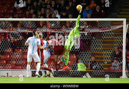 Aberdeen goalkeeper Joe Lewis Stock Photo: 124886500 - Alamy