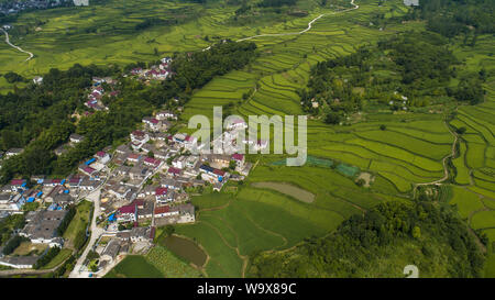 Anhui, Anhui, China. 16th Aug, 2019. Anhui, CHINA-Aerial photo shows ...