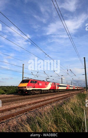 An LNER Rail Class 91 DVT train hauling passengers Stock Photo - Alamy