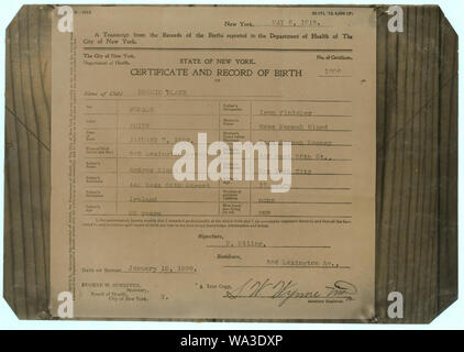 Birth certificate in the State of New York Stock Photo - Alamy