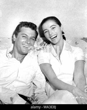Tony Curtis & Marisa Pavan Film Appointment With A Shadow; The Midnight ...