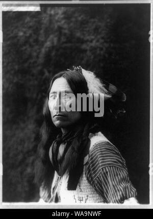 Chief Lone Bear, half-length portrait, facing right Stock Photo - Alamy