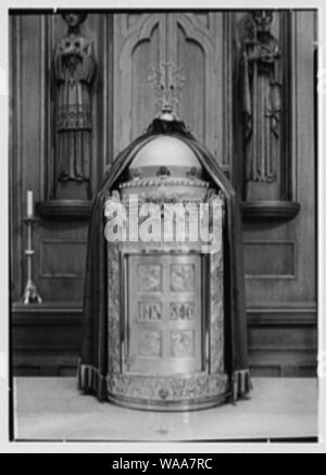 Church of St. Nicholas, 122 Ferry St., Jersey City, New Jersey. Altar ...