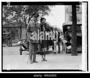 Col. & Mrs. Wm. Mitchell Stock Photo - Alamy