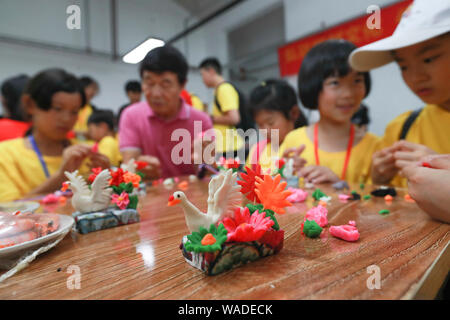 Overseas Chinese teenagers of ‘Root-seeking in China Summer Camp ...