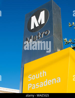 South Pasadena Gold Line train station Stock Photo - Alamy