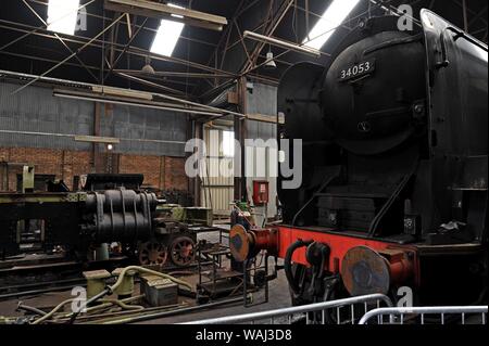 Battle of Britain Class Steam Loco No 34070 'Manston' arrives at Stock ...