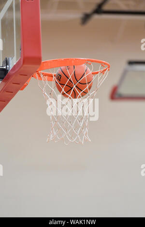 basketball through net Stock Photo - Alamy