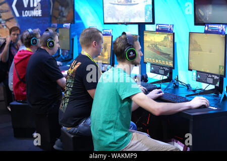 Cologne, Deutschland. 20th Aug, 2019. Henriette Reker at the opening of ...