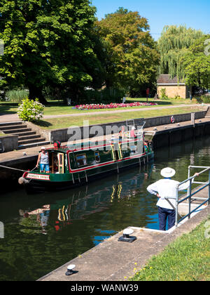 Older Man Watching Narrow Boat, Penton Hook Lock, on The Thames Path ...