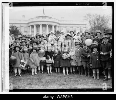 Easter egg rolling, 4-21-24 LOC npcc.11092 Stock Photo - Alamy