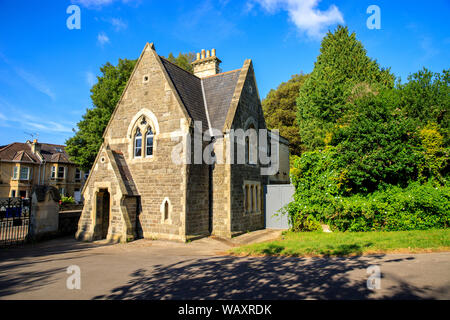 Gothic entrance Lodge at Locksbrook Cemetery, Bath Stock Photo - Alamy