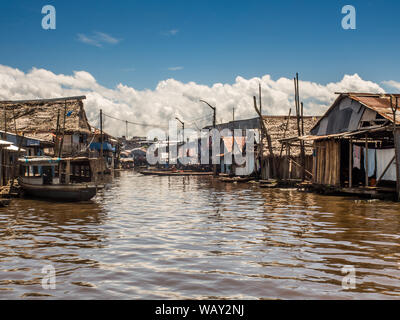 Favela slum in the Amazon city of Manaus, Brazil Stock Photo - Alamy