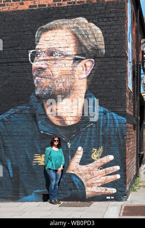 JURGEN KLOPP LIVERPOOL FC MANAGER LIVERPOOL FC MANAGER HULL ENGLAND 04 ...