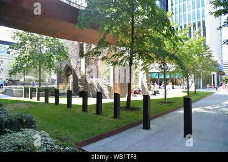 London wall area around Moorgate Stock Photo - Alamy