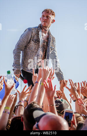 Frank Carter And The Rattlesnakes perform live at the Coliseu dos ...