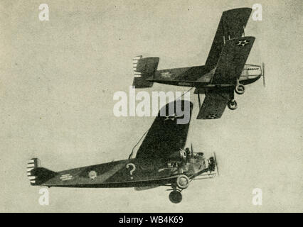 Plane aircraft in flight Stock Photo - Alamy