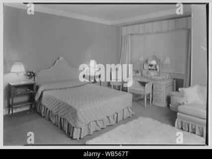 Ellen Ballon, residence at 2 W. 67th St., New York City. Living room ...