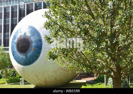 Giant Eyeball, Downtown Dallas Stock Photo - Alamy