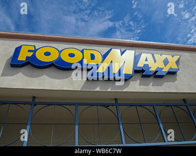Foodmaxx supermarket store California USA Stock Photo - Alamy