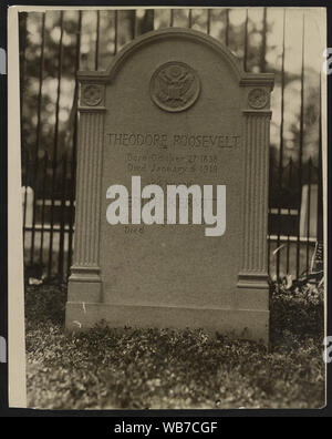 First photograph of the tombstone on Roosevelt's grave Stock Photo - Alamy