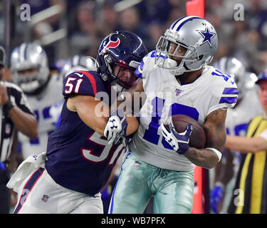 Austin, Texas, USA. 24th August, 2016. Student protestors with banners ...