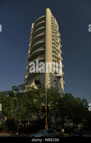 22-jan-2005 Architecture towering Buckley Court , Colaba , Bombay ...