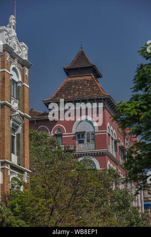18 Feb 2007-Heritage Navsari Building, Opposite Handloom House, 240, Dr ...