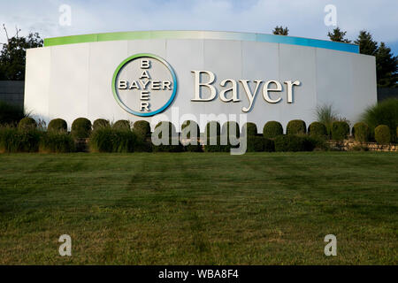 Bayer building and office Stock Photo - Alamy