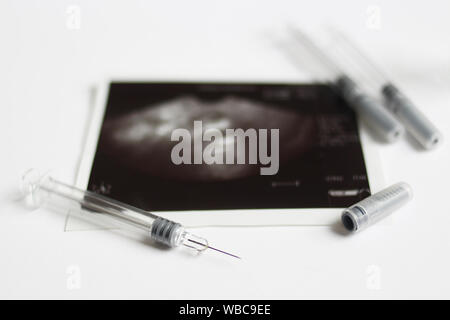 Assisted reproductive technology injection pen and small syringes with ...