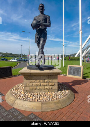 The statue of Nat Lofthouse outside the University of Bolton Stadium ...