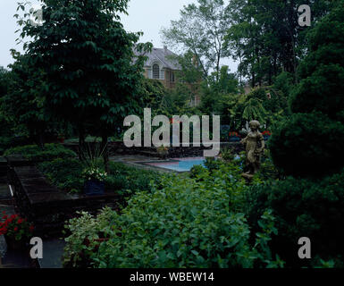 Garden scene in northern Virginia Stock Photo - Alamy