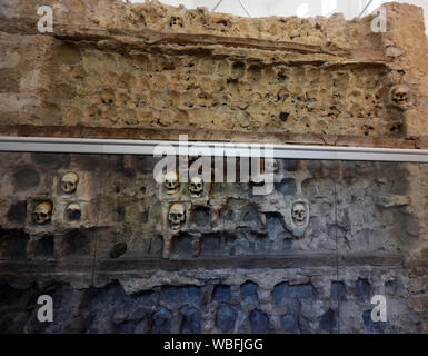 The skull tower (Ćele kula) in Niš, Serbia Stock Photo - Alamy