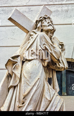 Statues in La Recolta cemetary in Buenos Aires Stock Photo - Alamy