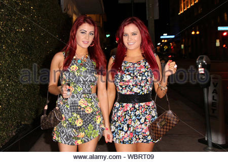The Howe Twins, Carla and Melissa Howe, arrive at Roxbury nightclub ...