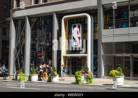 NBA Flagship Store, 545 Fifth Avenue, NYC Stock Photo - Alamy
