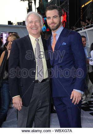 Chris Pine with his father Robert Pine at the Premiere of Paramount ...