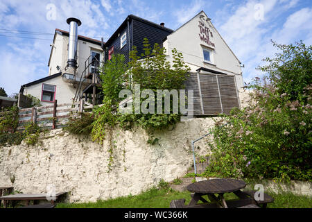 The Taff's Well Inn, Taff's Well, South Wales Stock Photo - Alamy