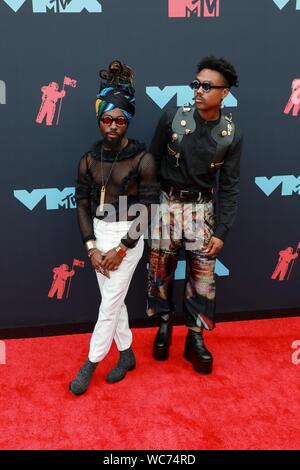 Johnny Venus and Doctur Dot of EarthGang arriving on the red carpet at ...