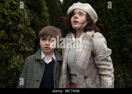 WEB OF DREAMS, (aka V.C. ANDREWS' WEB OF DREAMS), from left: Cindy ...