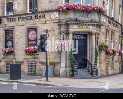 The Piper whisky bar Glasgow Scotland pub drink Stock Photo - Alamy