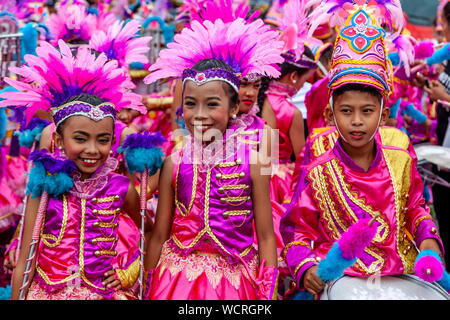Elementary Filipino Schoolchildren Compete The Tambor Trumpa Martsa ...