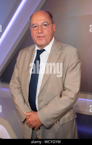Gregor Gysi in der ARD-Talkshow maischberger im Studio Berlin Adlershof ...