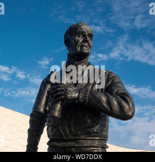 Johnnie Walker DSO CB monument statue at Pier Head in Liverpool Stock ...