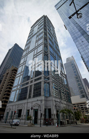 The 77 West Wacker Drive Building rising above the south bank of the ...