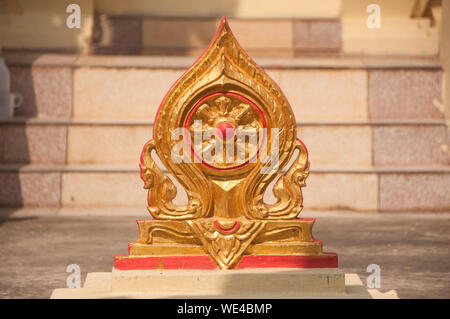 chakra buddhism wheel of dharma yellow illustration Stock Photo - Alamy
