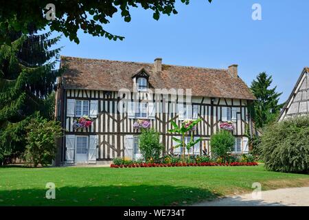 Half-timbering, house facade, garden, urban architecture, townscape ...